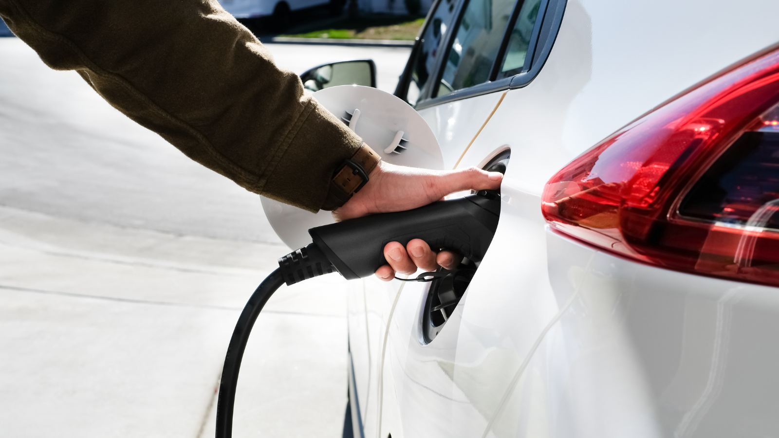 How Much Does It Really Cost to Charge an EV at Home? - MEB Total